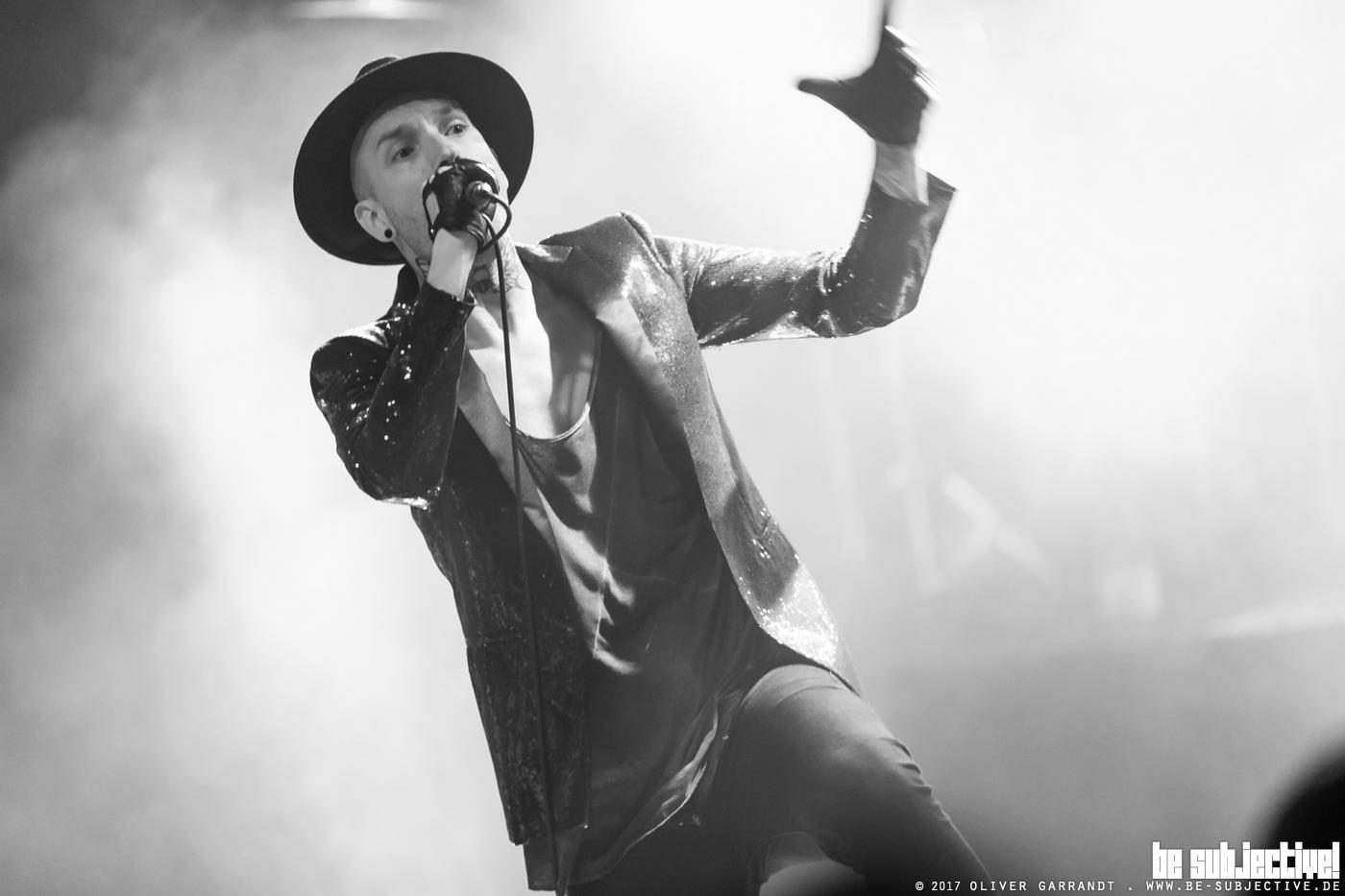 Preview: Aesthetic Perfection auf Industrial Pop Tour (2017) | be ...