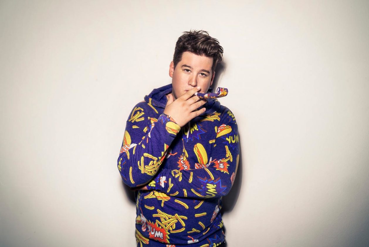 Preview: Darf der das? – Chris Tall ihm seine Mutti ihre Selfies (2017 ...