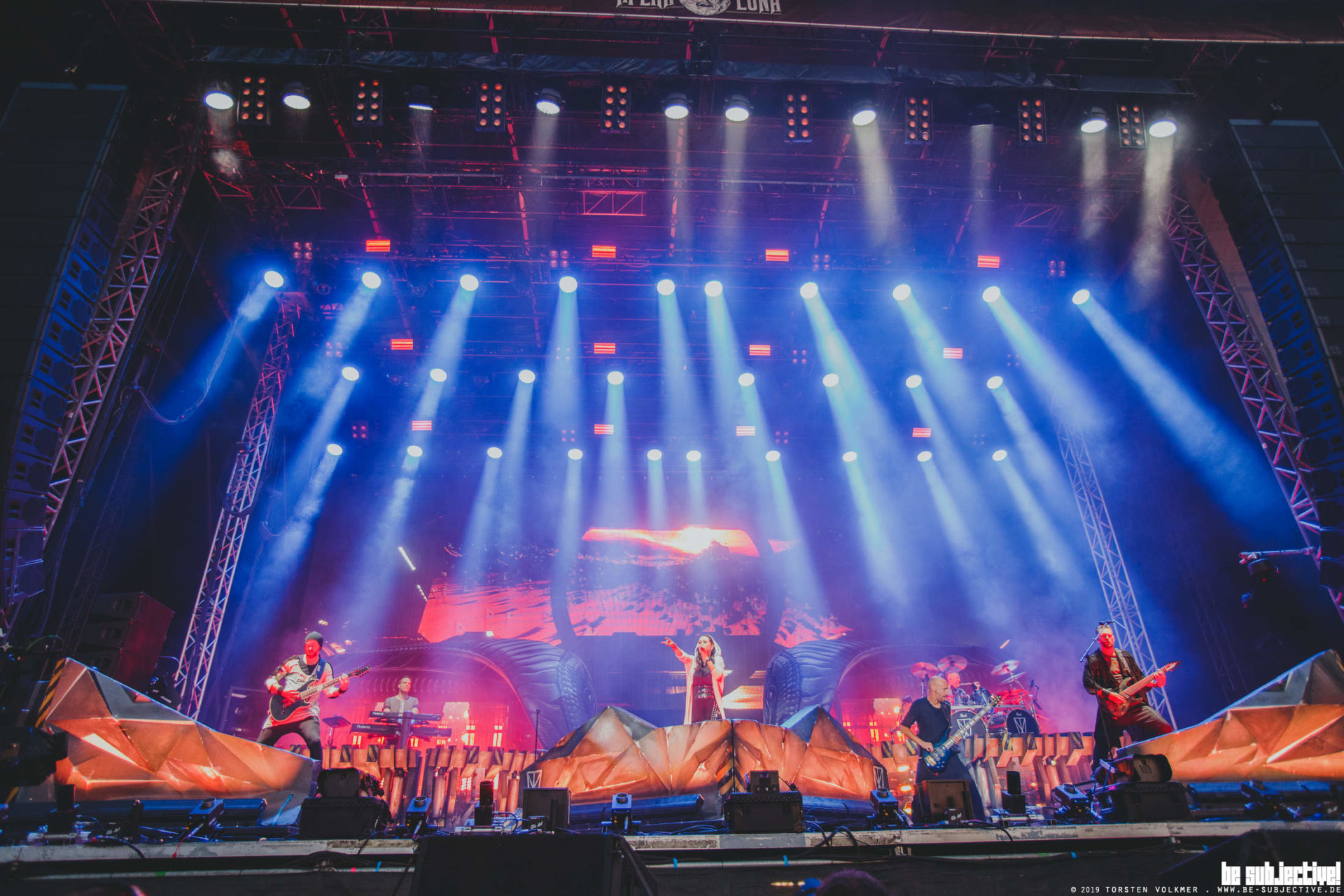 Preview: Worlds Collide mit Within Temptation & Evanescence auf Double ...